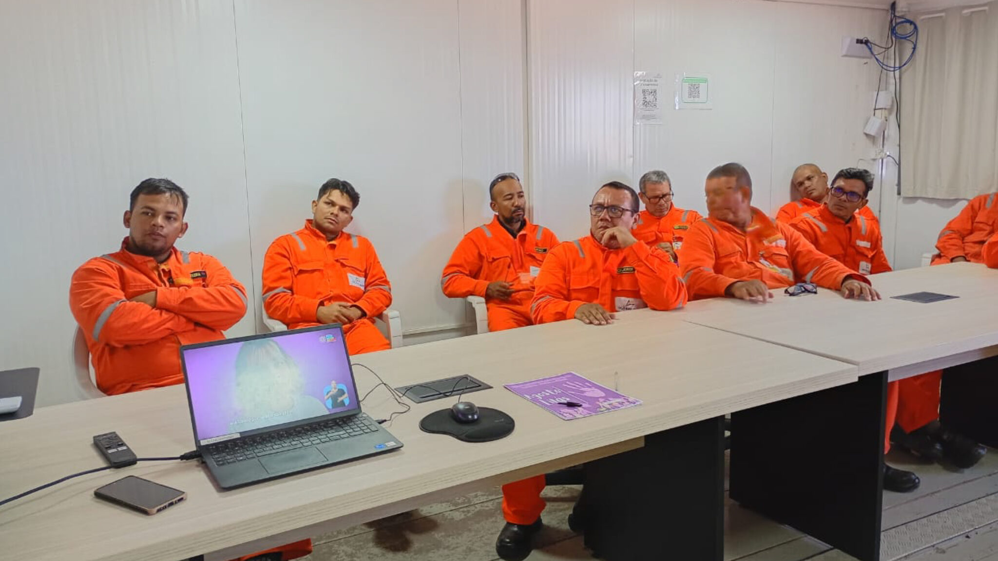 DDS’s com foco em temas do Agosto Lilás, Dourado e Laranja – Global Ship