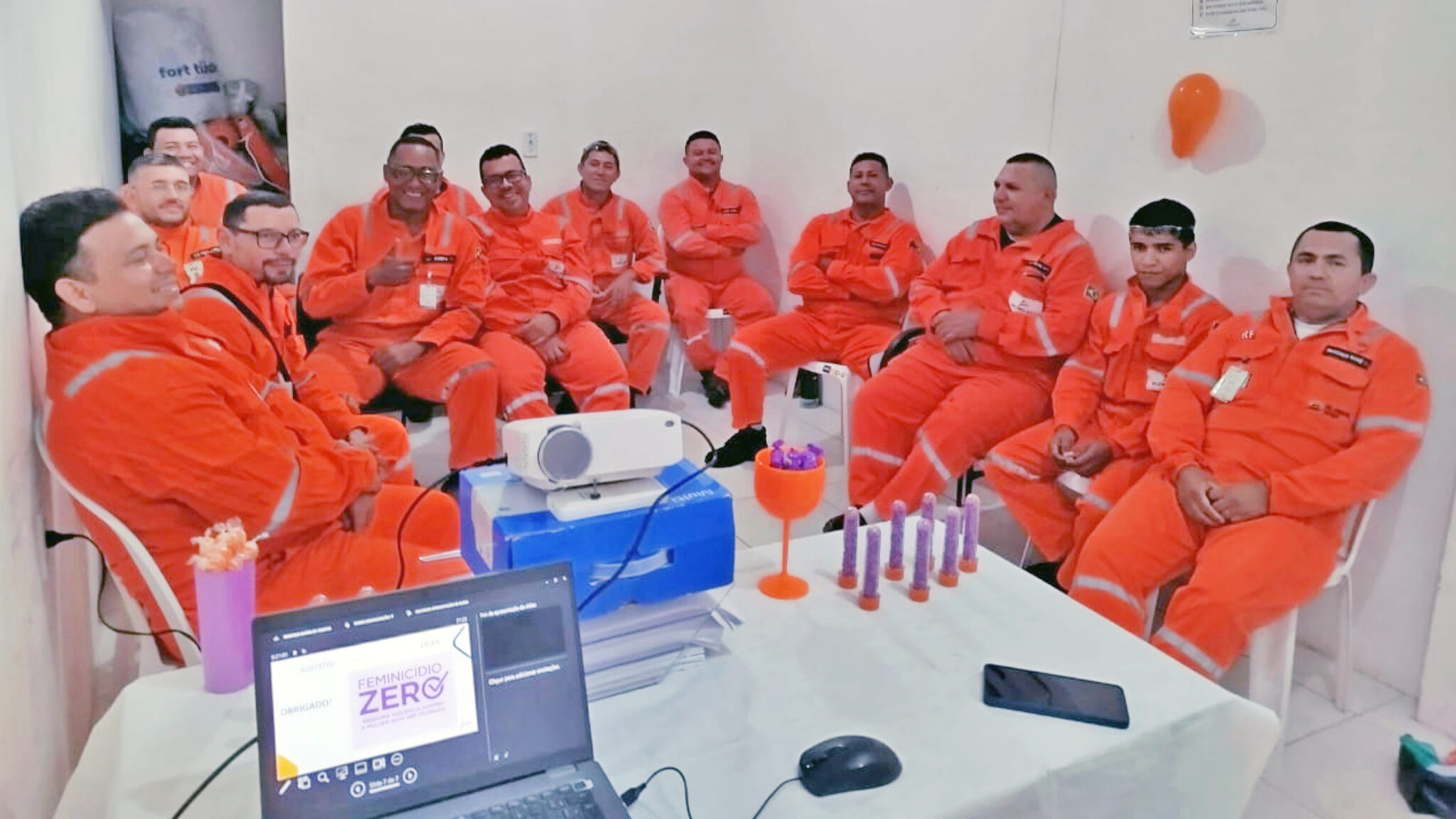 DDS’s com foco em temas do Agosto Lilás, Dourado e Laranja – Global Ship